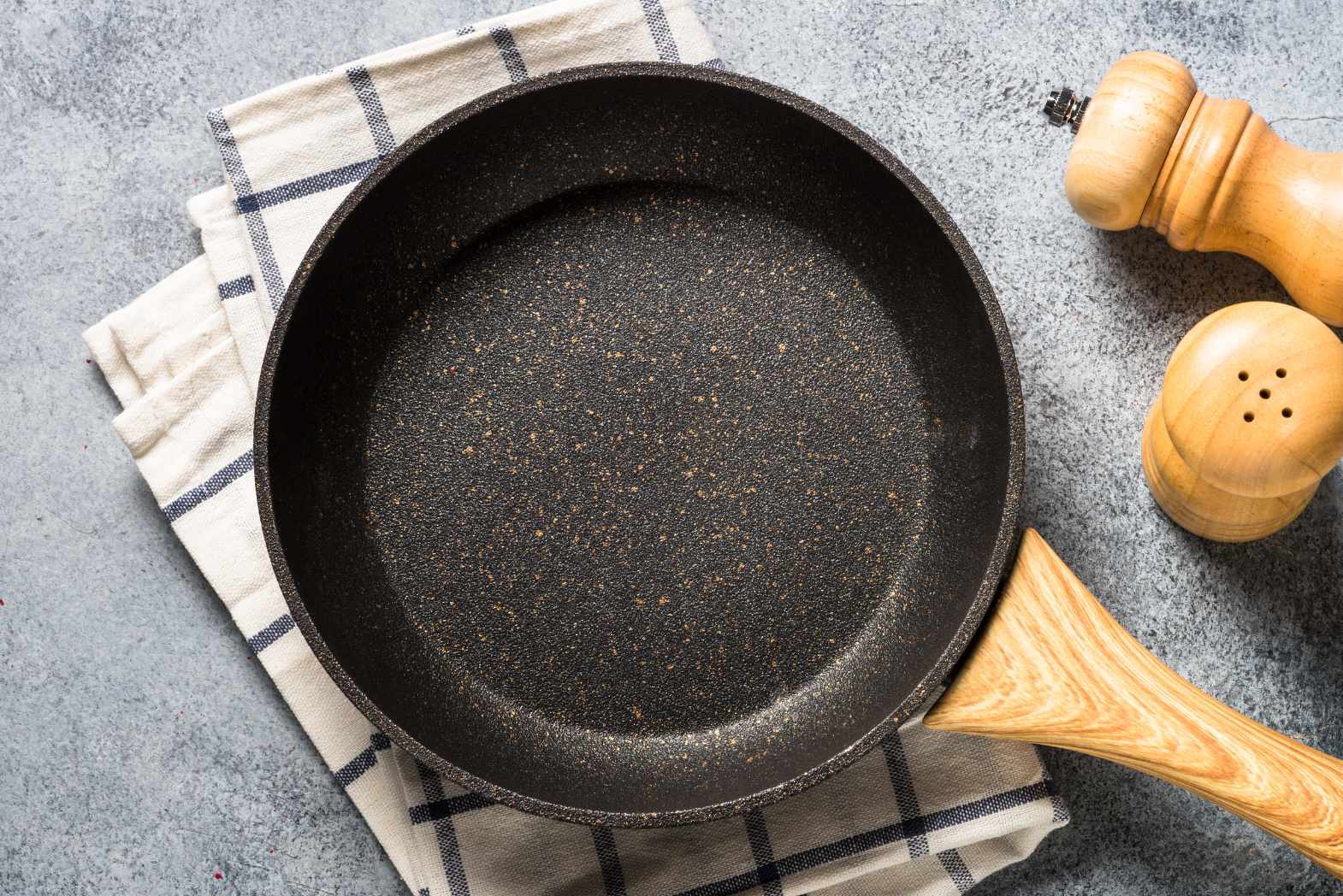 How To Clean A Non-Stick Pan – Sous Chef UK